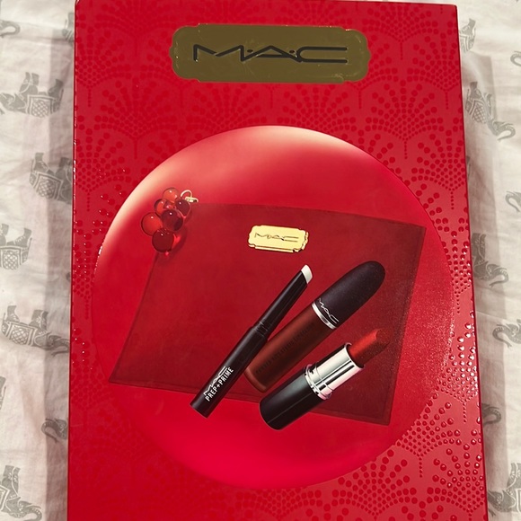 MAC Cosmetics | Makeup | Mac Gift Set | Poshmark